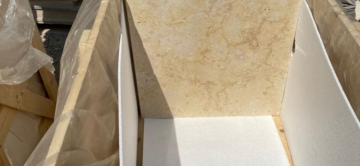 Sunny Menia Marble polished+ resin treated tiles